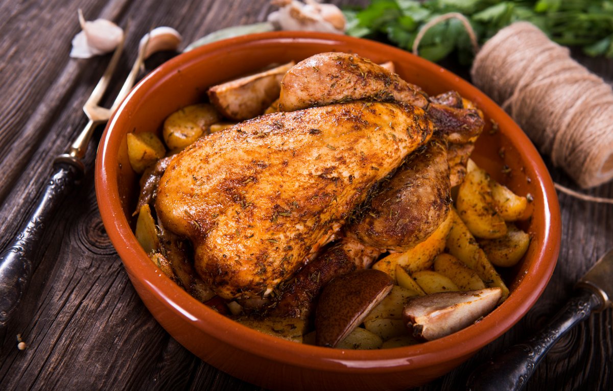 Perliczka pieczona w całości. Co pasuje do perliczki?