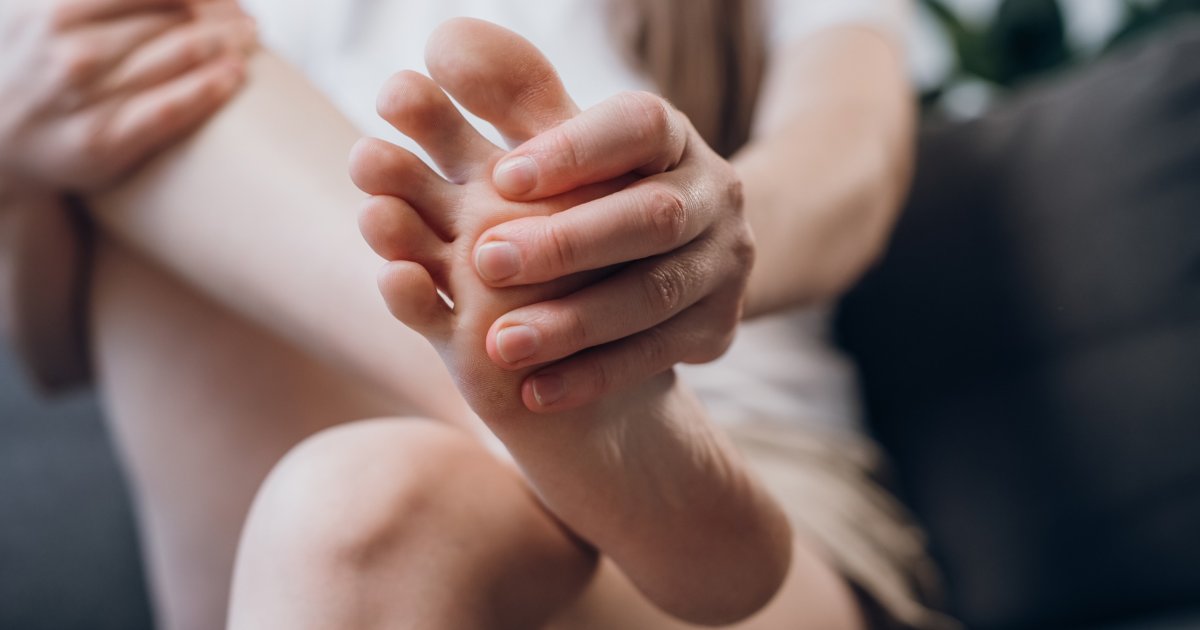 Złamany palec u nogi - objawy i leczenie?